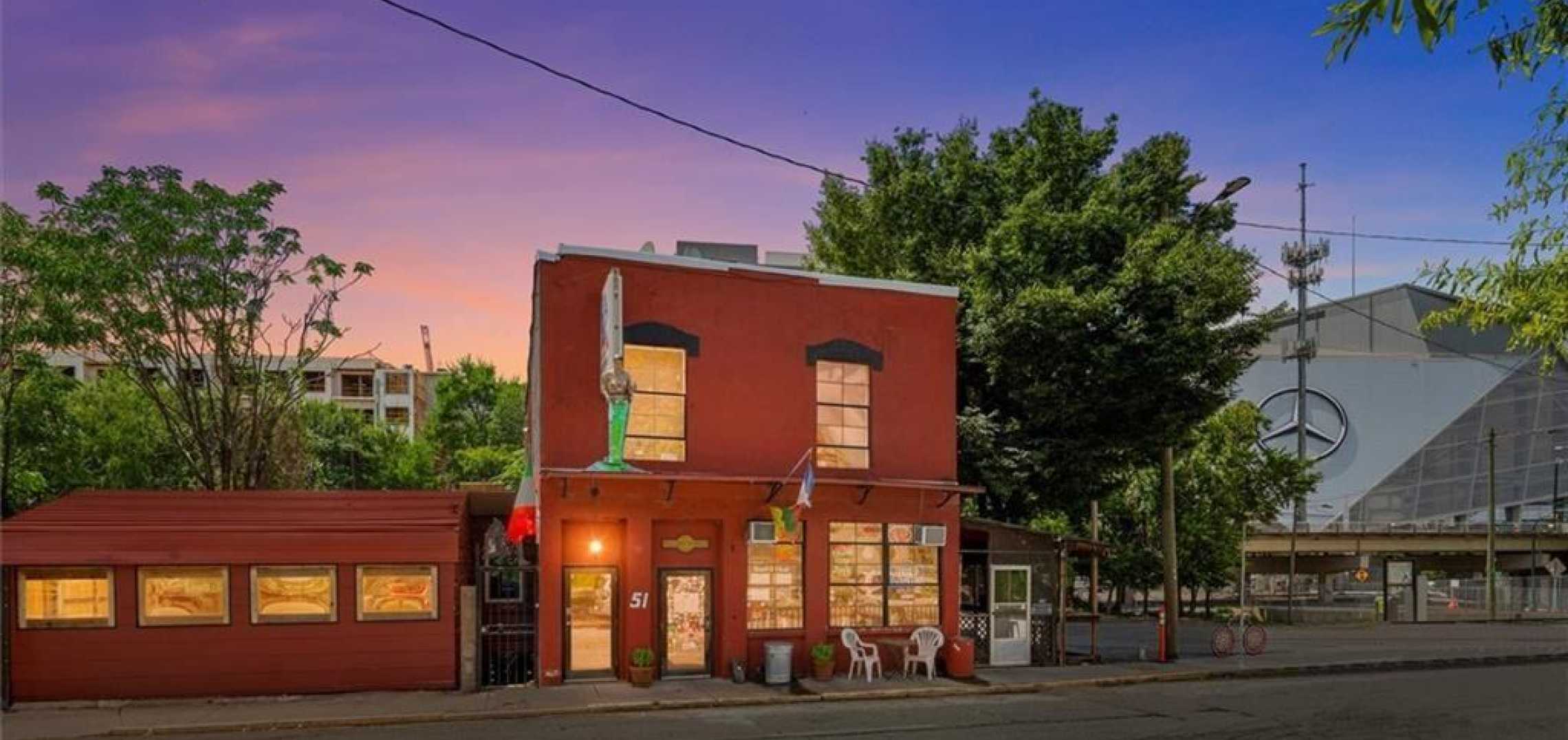 Elliott Street Pub property buyer revealed as star NFL quarterback ...