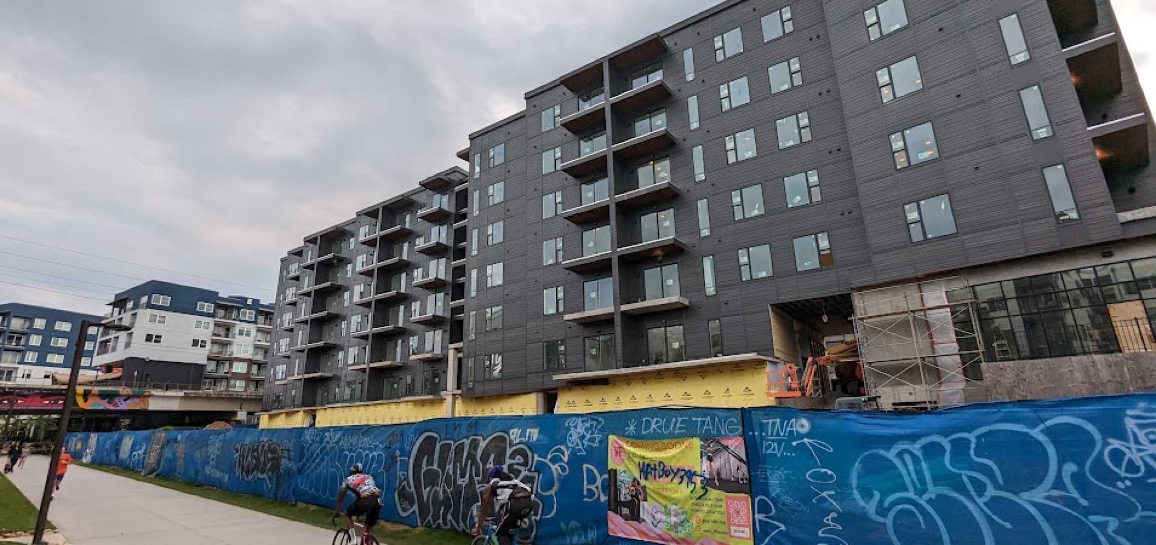 Photos: Black-clad building over Atlanta BeltLine rounds into shape ...
