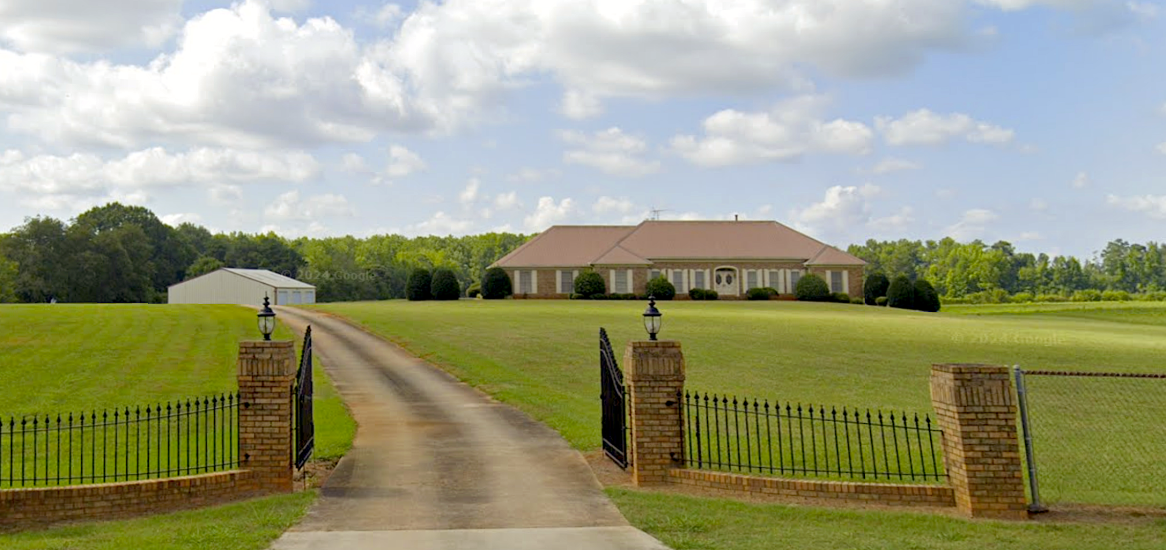 Roswell inks deal to create 50-acre city park from family estate ...